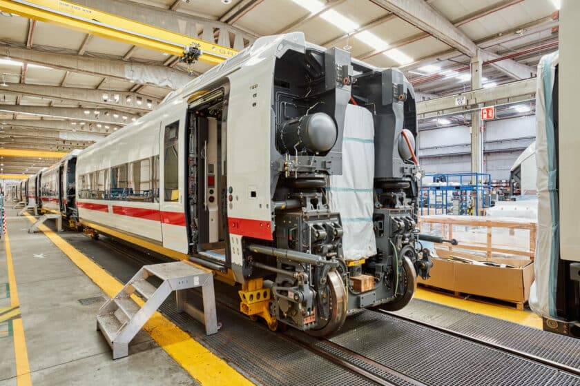 Sale hacia Alemania el primer ICE L terminado Trenvista