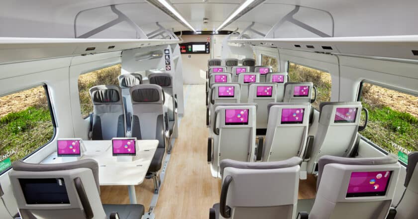 ¿Debería Renfe usar la marca AVE para la serie 106?