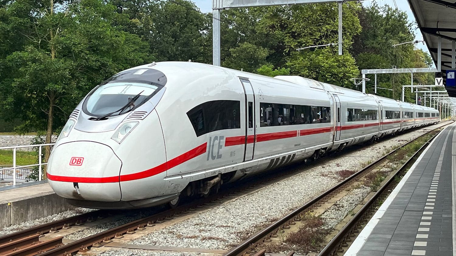 ¿Qué trenes de alta velocidad puede comprar Renfe? – Trenvista